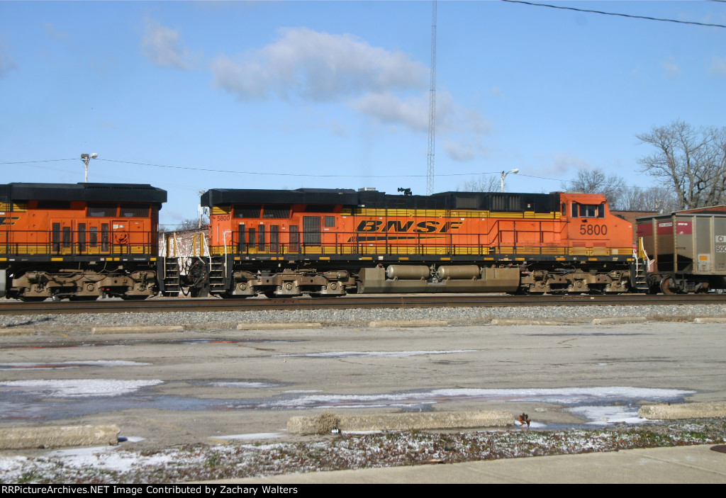 BNSF 5800